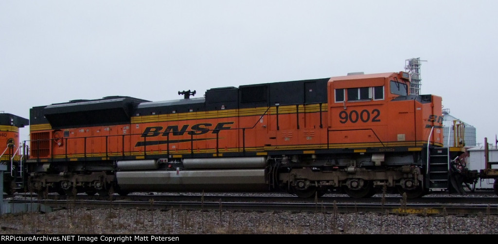 BNSF 9002